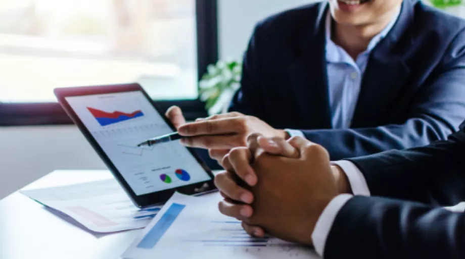 Turnover : méthode de calcul du taux et guide complet | Eurécia